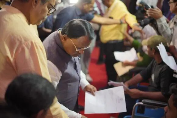 Odisha CM Holds 'Jan Abhijog Sunani' After 4 Months, Woman Turns Up To ...